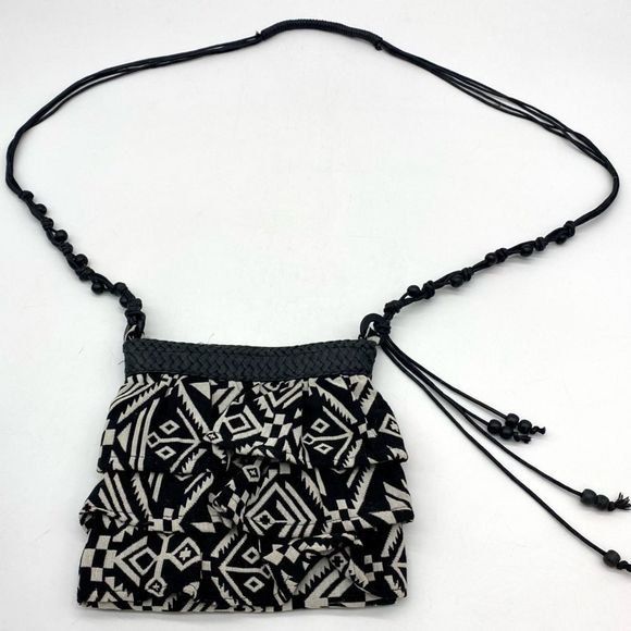 Cappelli Straworld | Bags | Cappellistraworld Boho Black And White ...